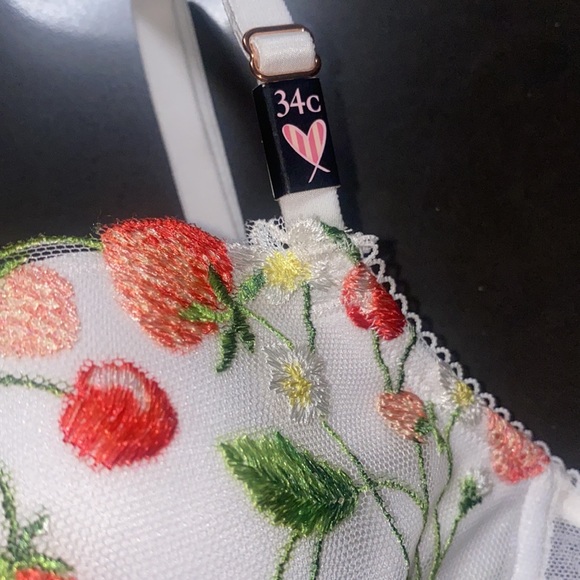 Victoria's Secret | Intimates & Sleepwear | Nwt Victorias Secret Dream ...